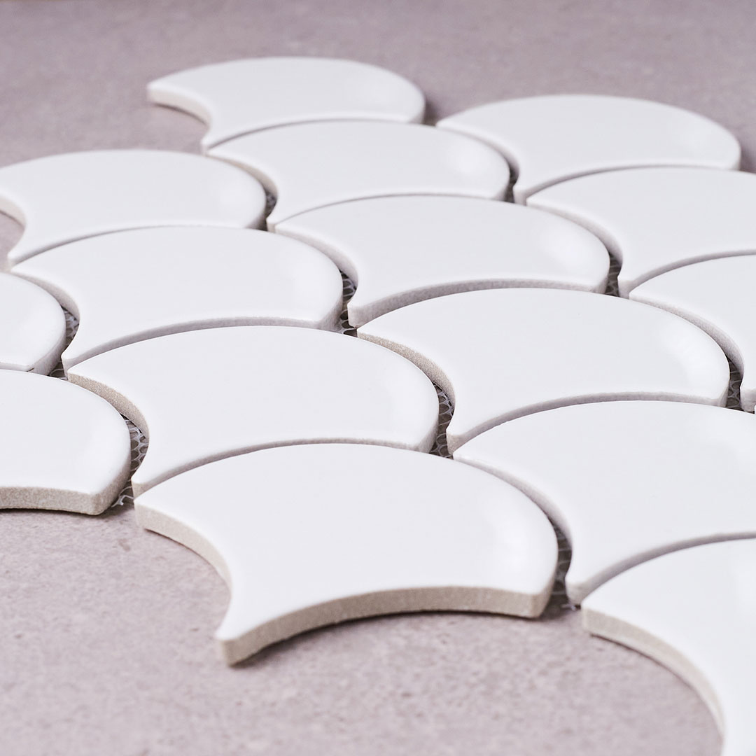 Fishscale Shinny White - Fika Mosaicos